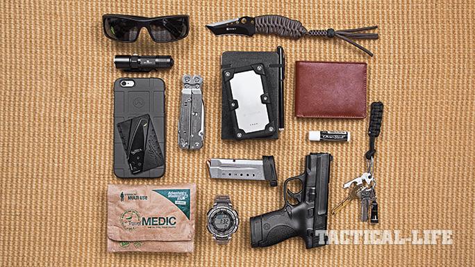 46 Everyday Carry Items in 3 Different Setups - Athlon Outdoors