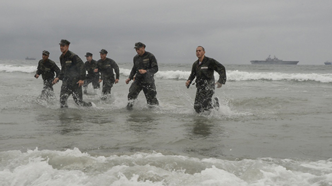 First Female Navy SEAL Officer Candidate Quits After One Week - Athlon ...