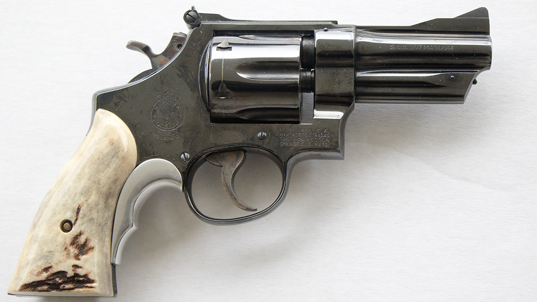 How Gun Decorations Can Send the Wrong Message to a Jury - Athlon ...