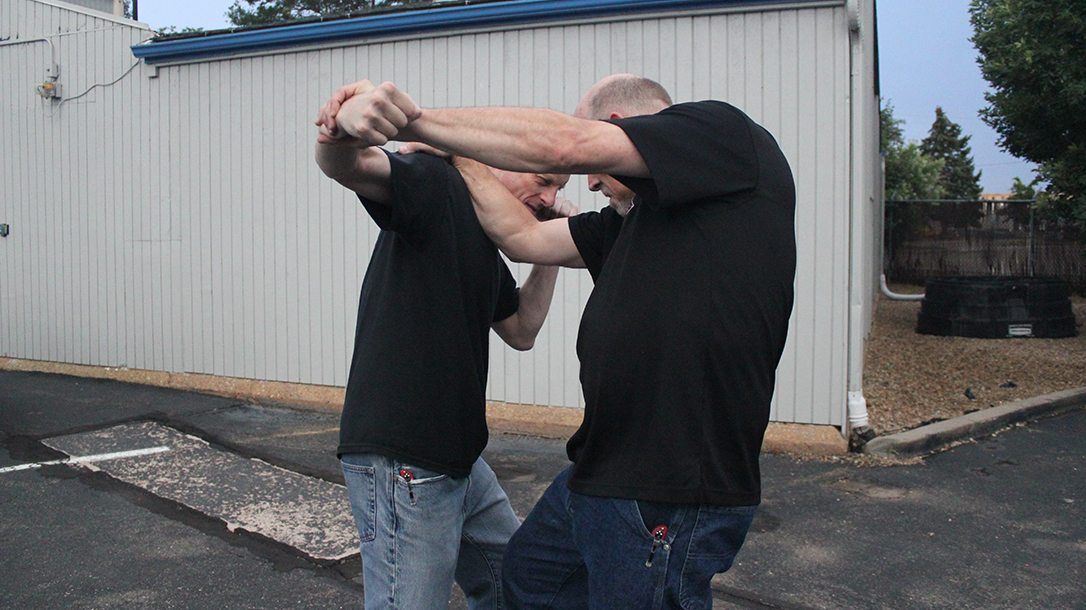 Self-Defense Skills: Mastering the Shoulder Stop for a Quick Counterattack