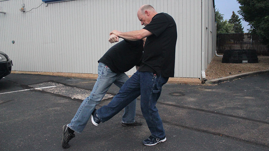 Self-Defense Skills: Mastering the Shoulder Stop for a Quick Counterattack